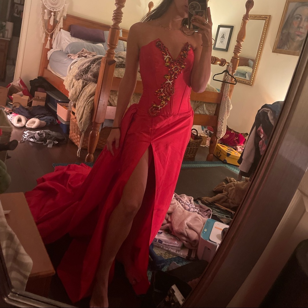 Brittany Sharp’s Evening Gown When She Won’t Miss Ga … - Gem